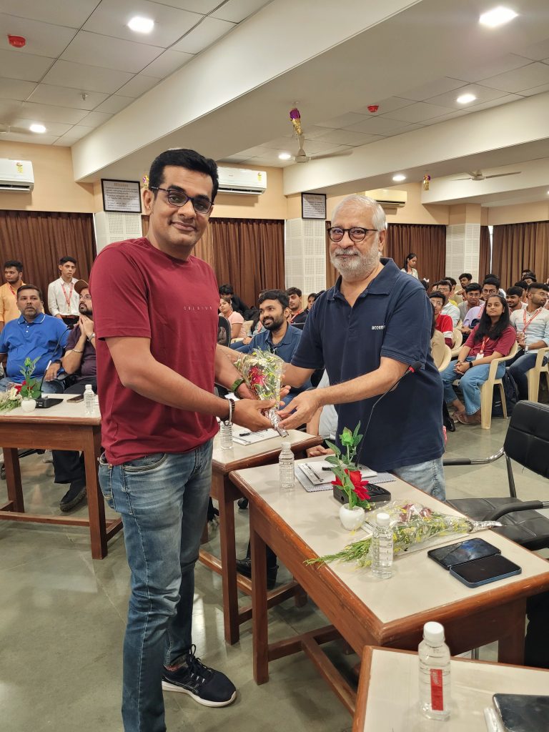 Alumni – Vivekanand Education Society