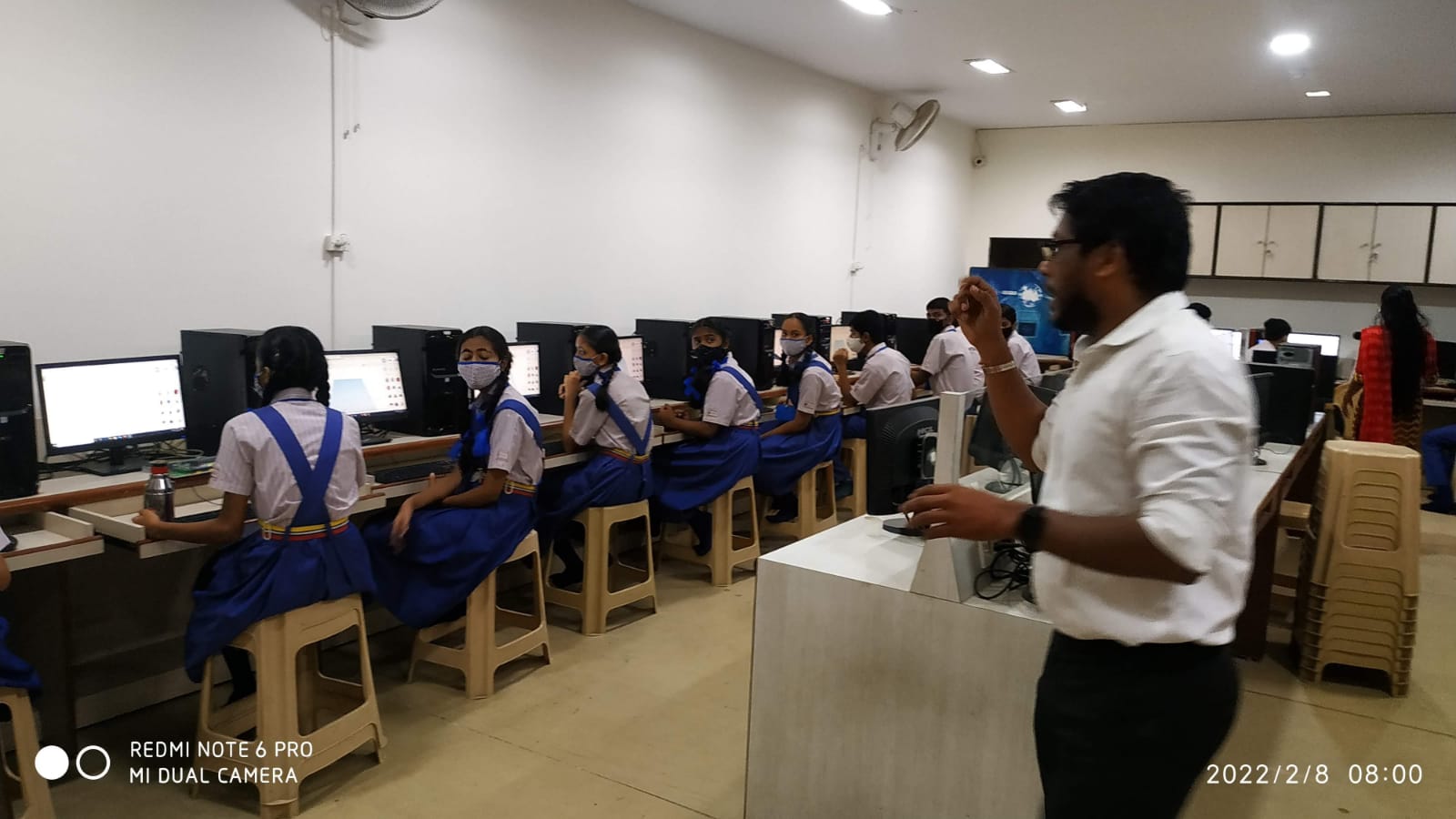 Fully Equipped Computer Labs - Vivekanand Education Society